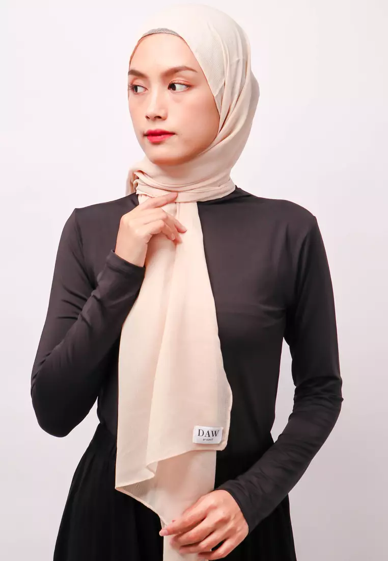 Jual DAW Project DH057 Sevile Hijab Pashmina Coklat susu Original 2025 | ZALORA Indonesia