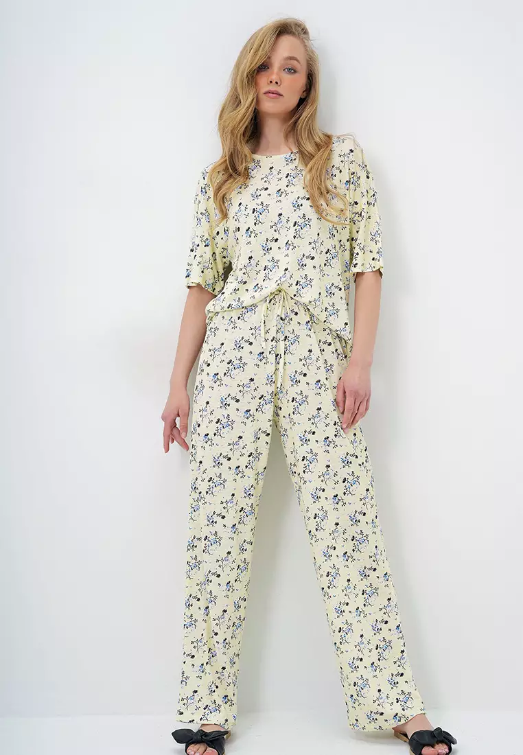 Buy Alacati Butter Yellow Floral Patterned Crew Neck Cotton T-Shirt And ...