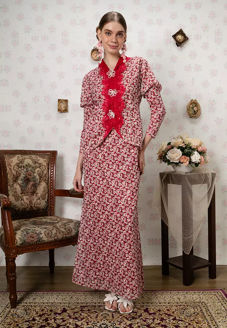 Buy Lubna IRIS EMBELLISHMENT LACE KEBAYA SET Online | ZALORA Malaysia