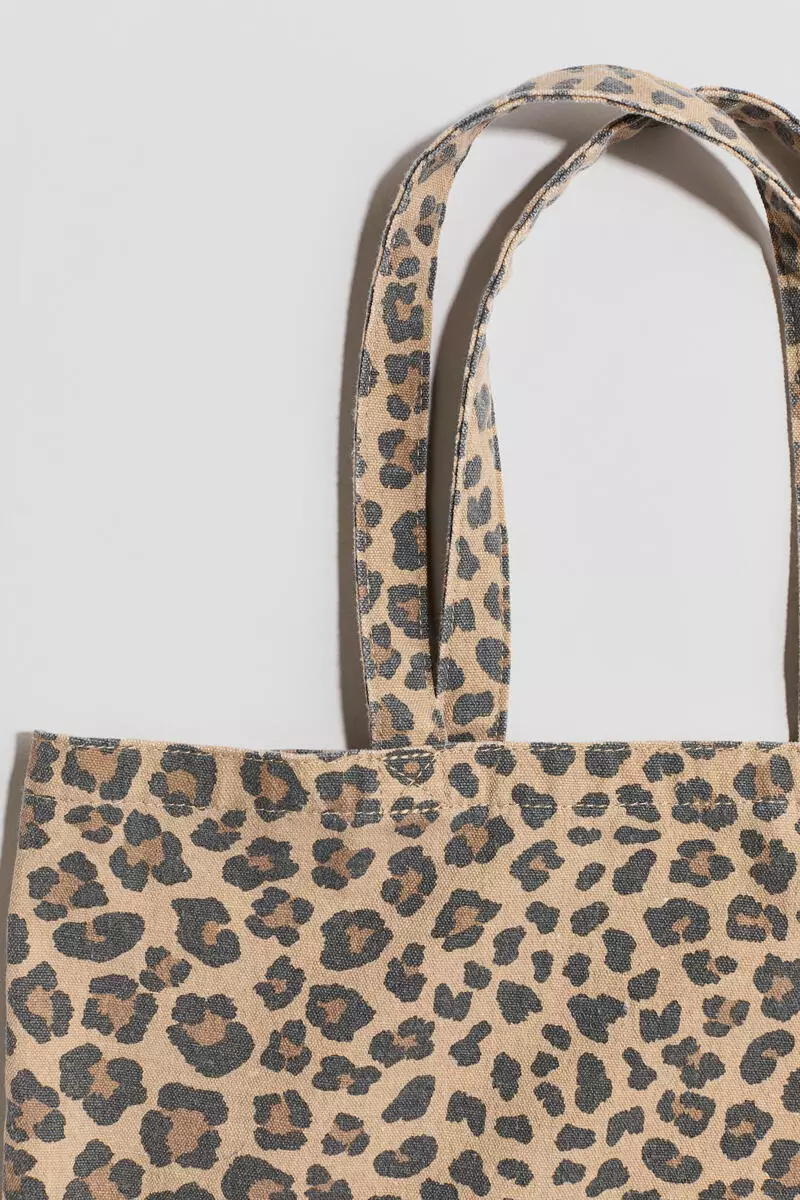 Buy H&M Patterned tote bag 2026 Online | ZALORA