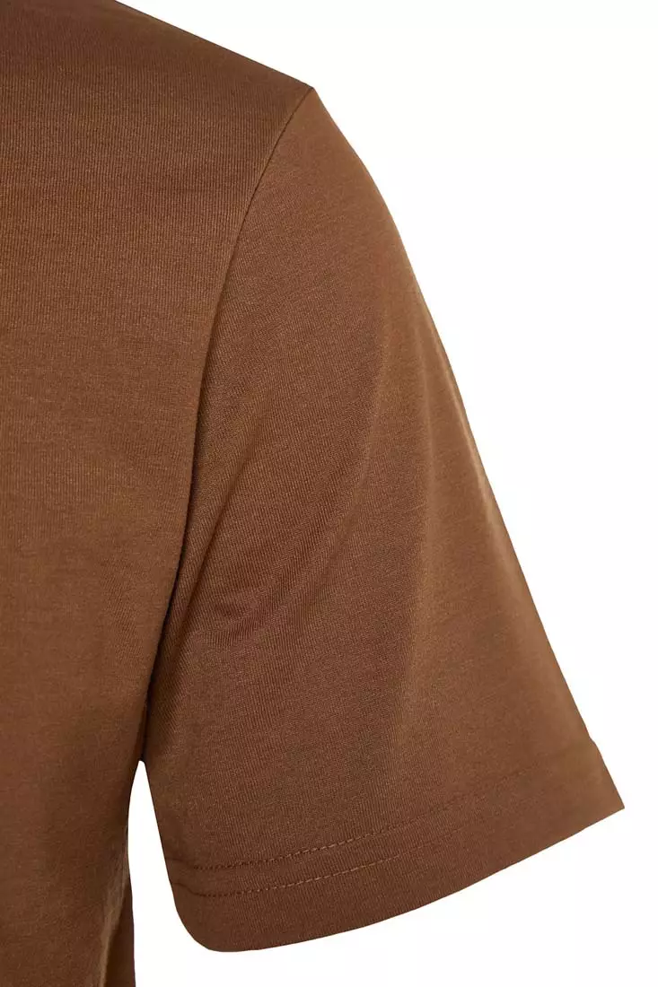 Buy Trendyol Basic Regular Fit T-Shirt 2025 Online | ZALORA