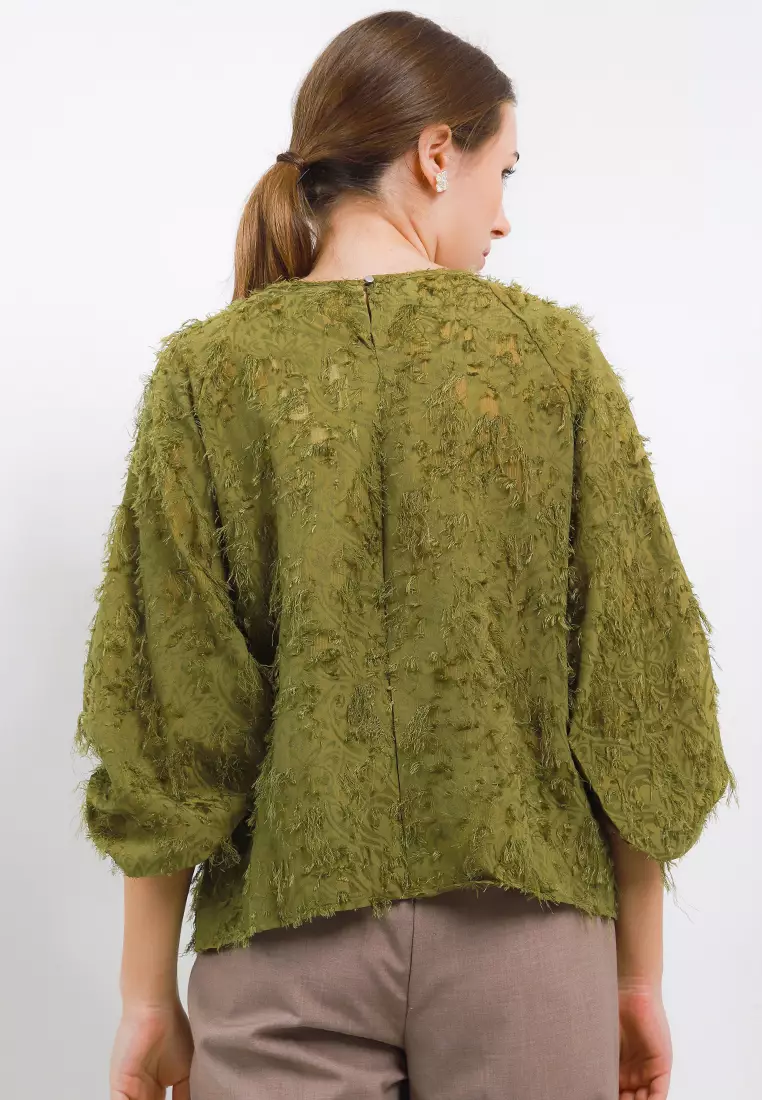 Jual Icons Diane Sleeves Furry Jacquard Blouse Original 2024 | ZALORA Indonesia