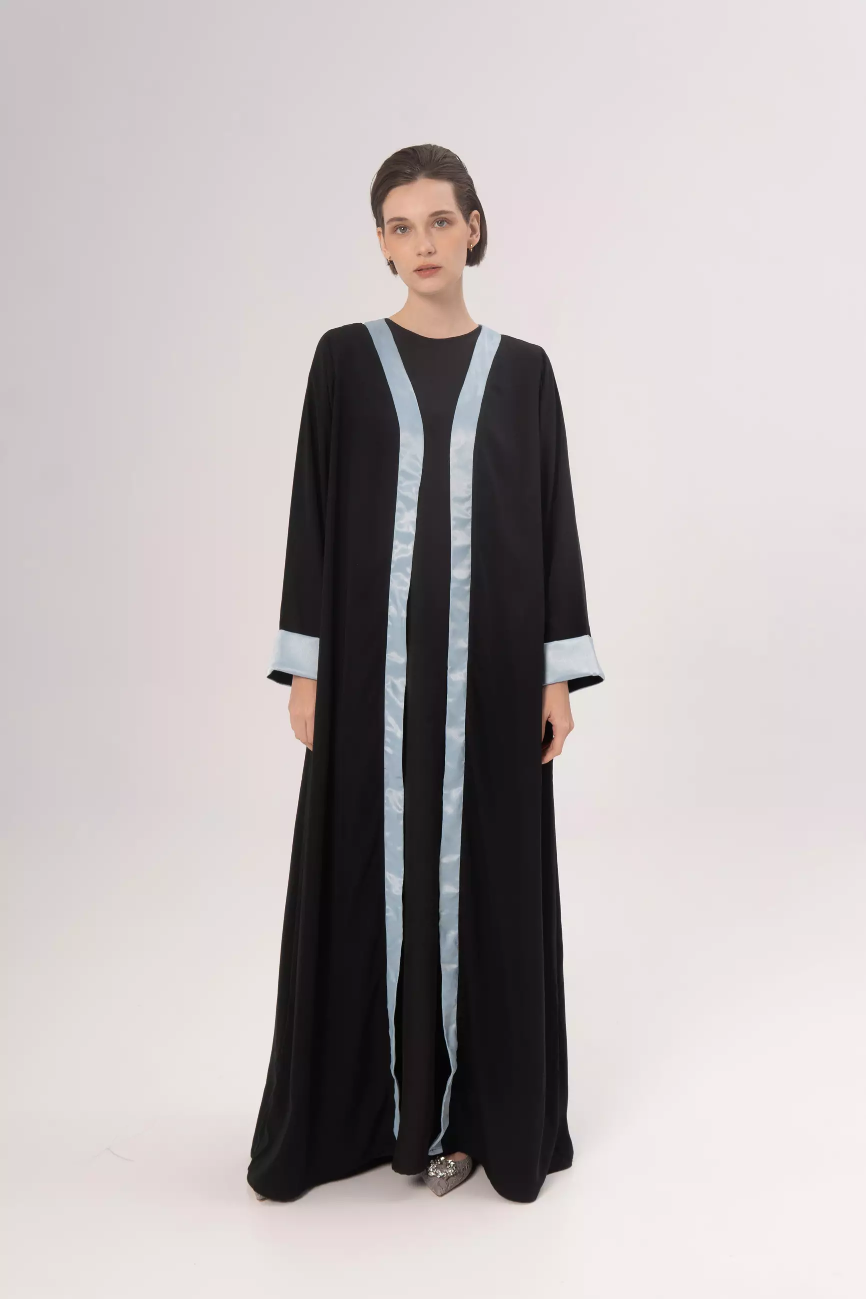 Jual Demure & Co DEMURE&CO - ZADA OPEN ABAYA IN BLACK - ESSENTAILS ...