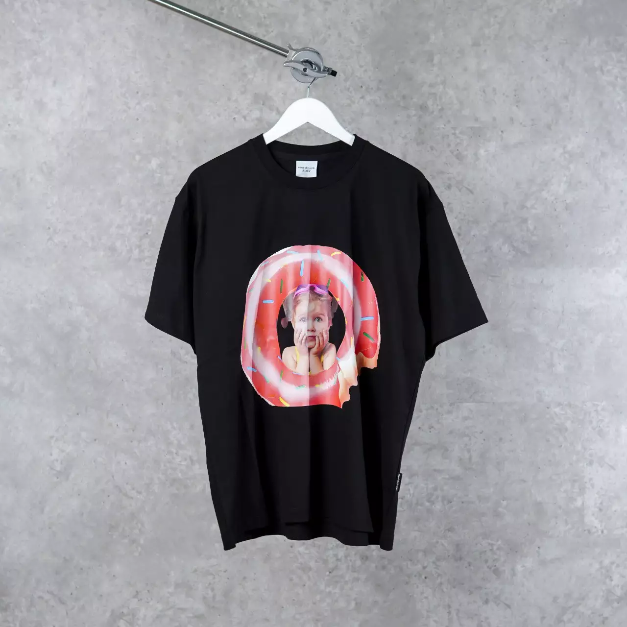 Jual Acme De La Vie Kaos ADLV DONUT RING RED BLACK TSHIRT 100% ORIGINAL ...