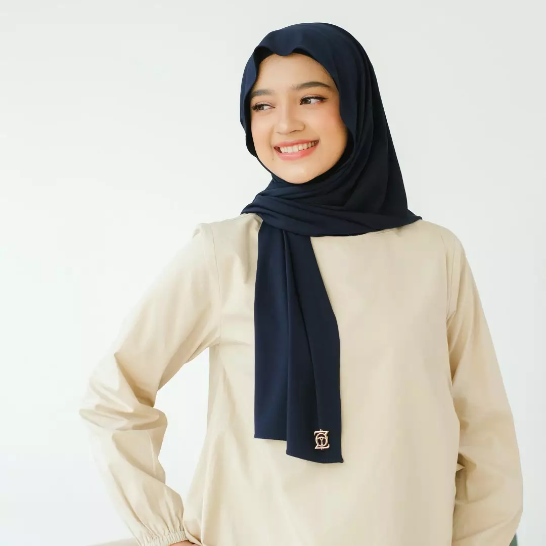 Jual ZOYA Zoya CALISTA Pashmina Instant Navy - Hijab Pashmina Instan Polos Bahan Jersey Original ...