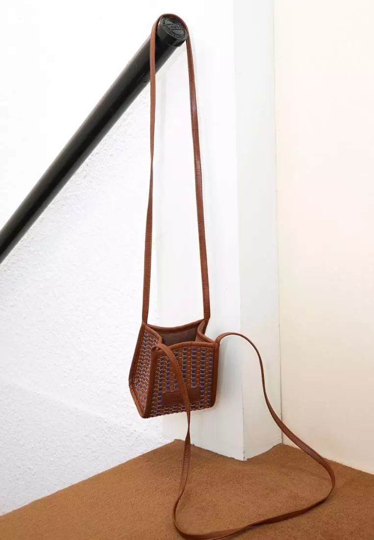 Jual KWANI Kwani Handmade Weaving Tote Mini Royal Blue Original 2025 ...