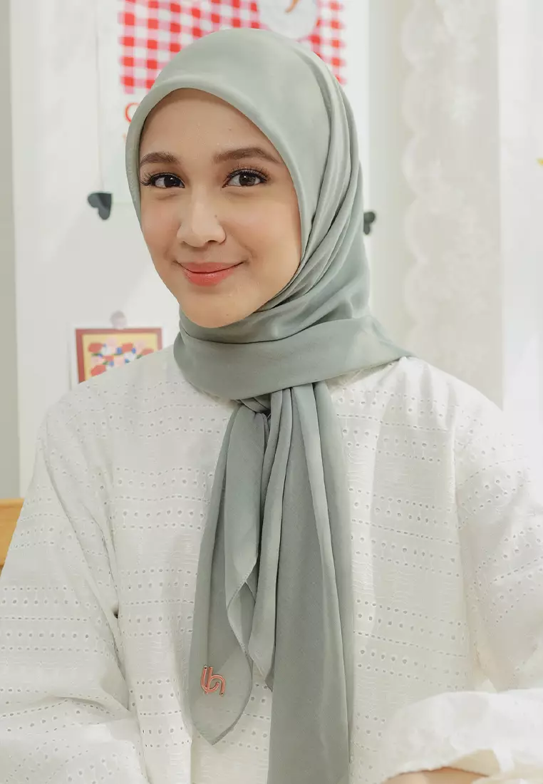 Jual Lozy Hijab Paris Signature Lozy Sage Original 2025 | ZALORA ...