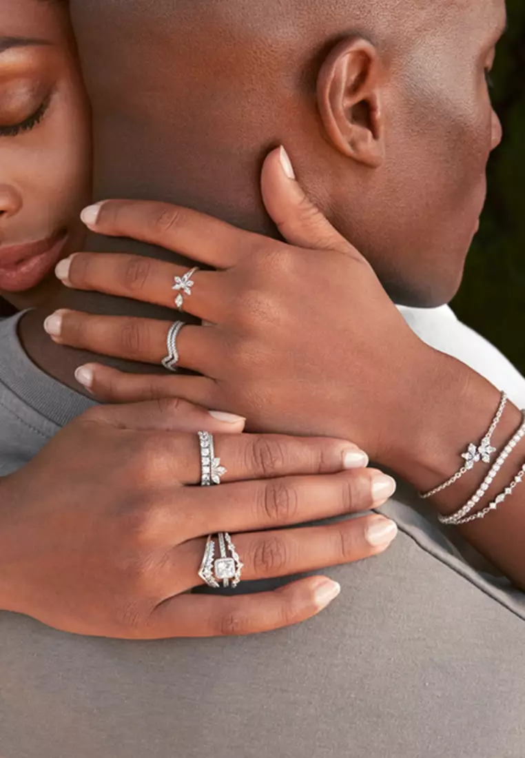 Buy PANDORA Pandora Sparkling Wave Ring Online | ZALORA Malaysia