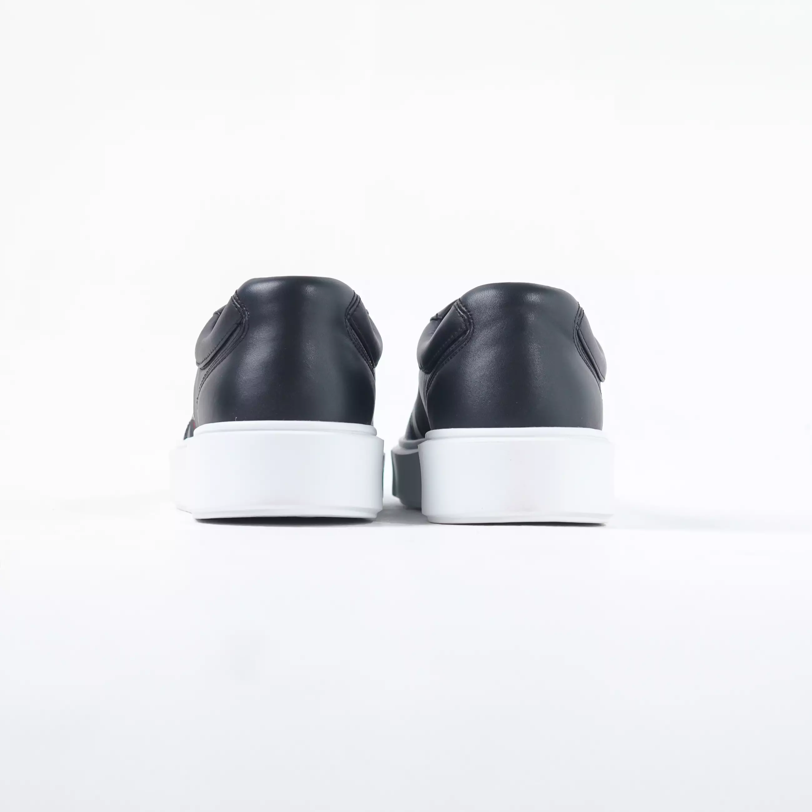 Jual Bally Sepatu BALLY CORDY LAMB SKIN WHITE BLACK SNEAKER 100% ...