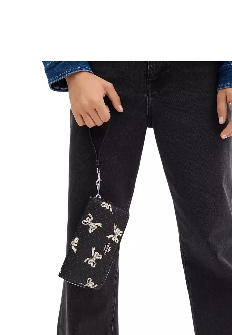 線上選購 Coach Coach Long Zip Around Wallet With Bow Print In Black Multi ...