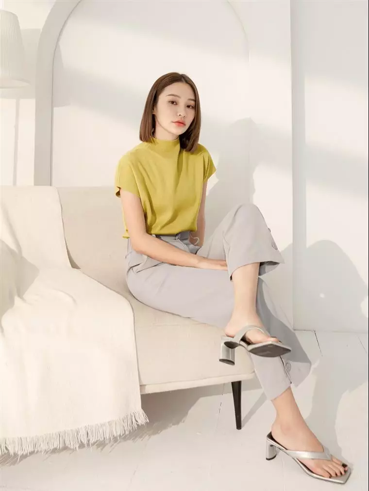 Buy OBSTYLE Flexible Knit Solid Color High Neck Drop Shoulder Short Sleeve Top [FA2740] 2025 ...
