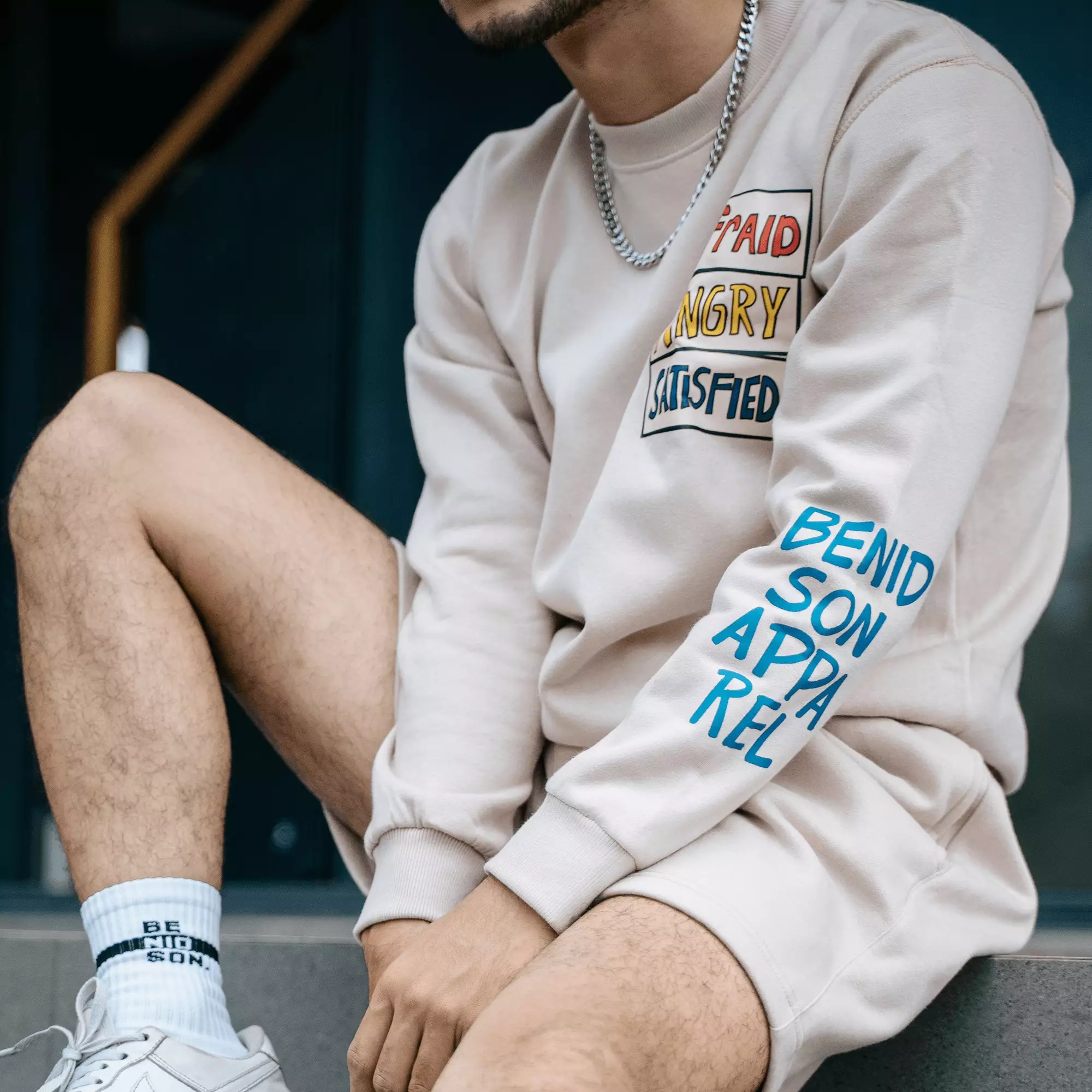 Jual Benidson BENIDSON Crewneck Sweater Cream Old Graphic Original 2025 ...