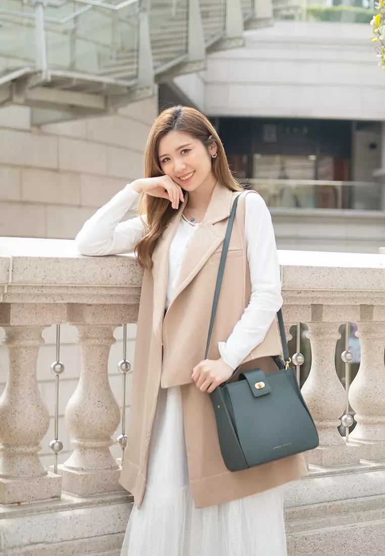 Buy Samuel Ashley Athena Leather Bucket Bag - Seaworthy Online | ZALORA ...