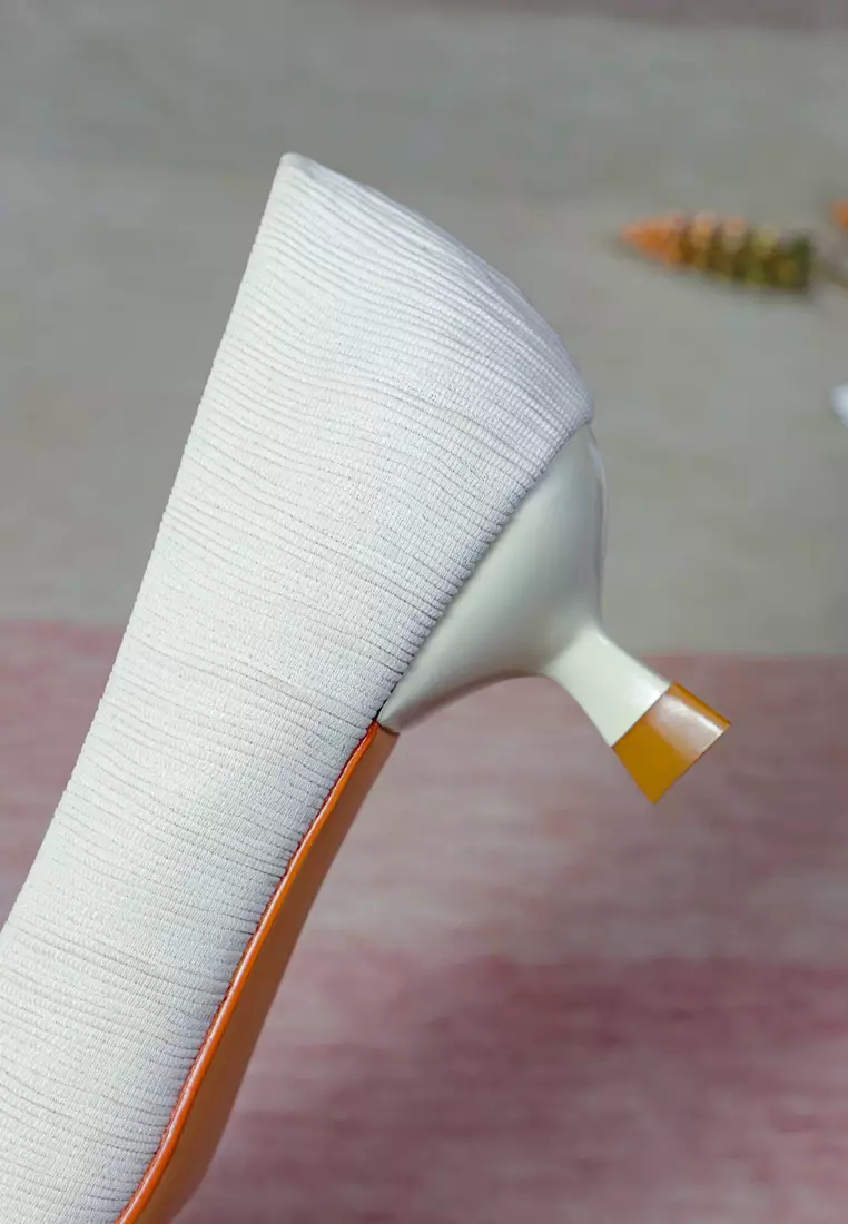 Buy Twenty Eight Shoes 4.5CM Pointy Satin Fabric Pumps 2047-2 2025 ...