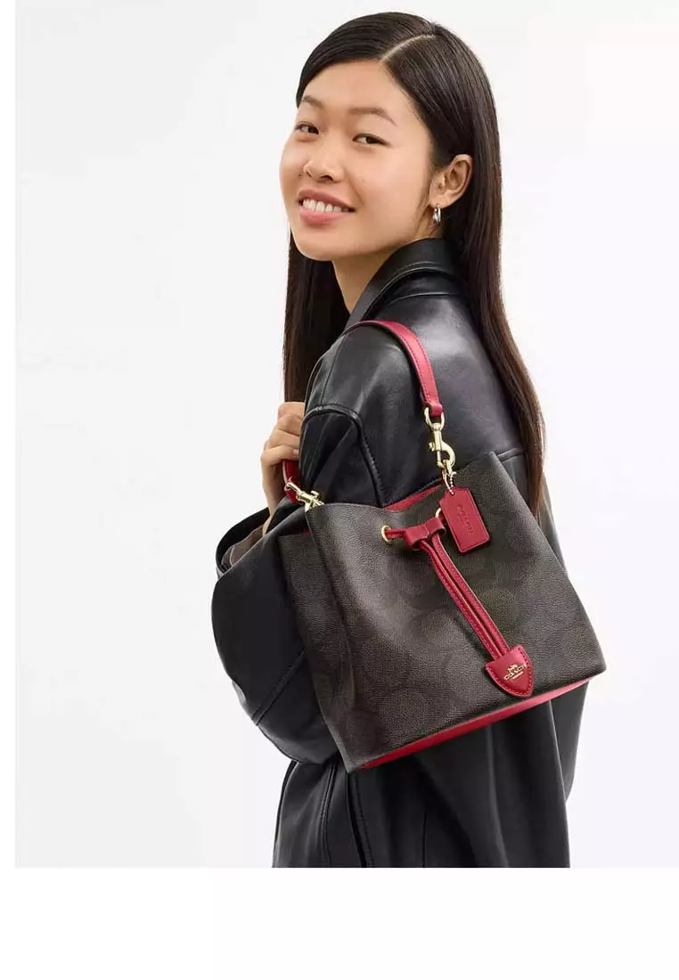 Buy Coach Rowan Bucket Bag In Maxi Signature Canvas 2025 Online | ZALORA