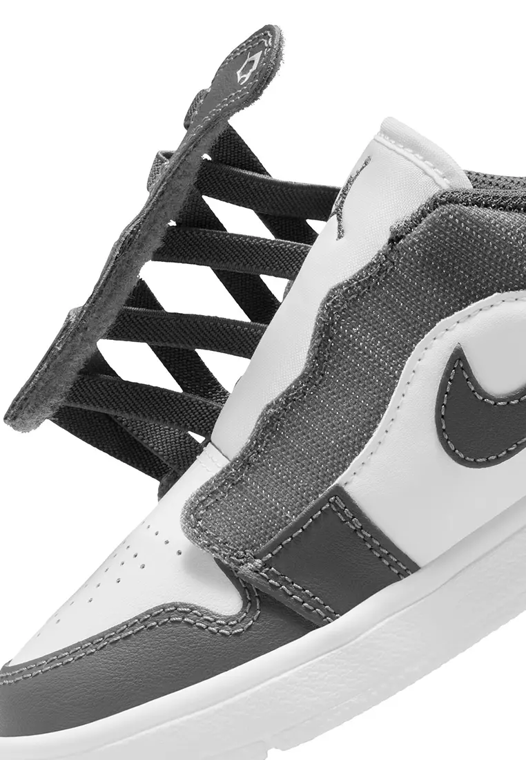 Jual Jordan Jordan 1 Low Alt Shoes Original 2025 | ZALORA Indonesia