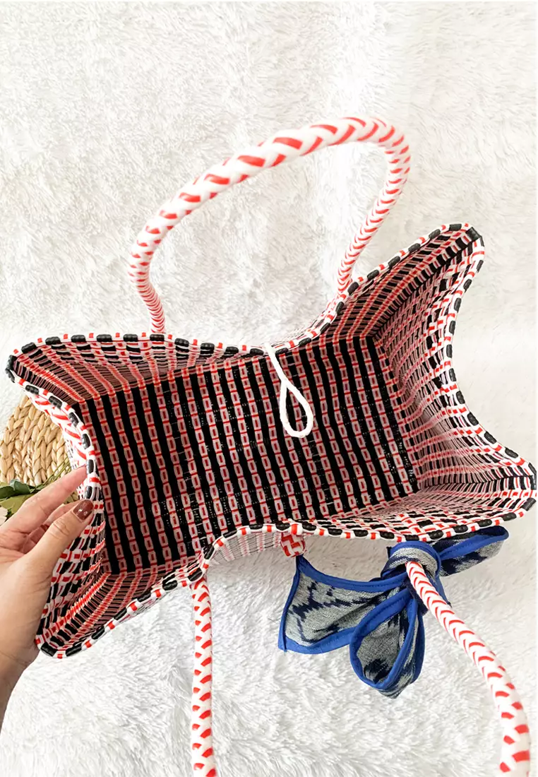 Jual INA PRIYONO AZALINA Tas Anyam Jumbo Mix Red White Black by Ina ...