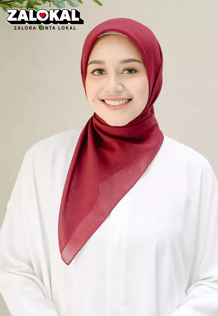 Jual Lozy Hijab Maka Square Maroon Original 2025 | ZALORA Indonesia