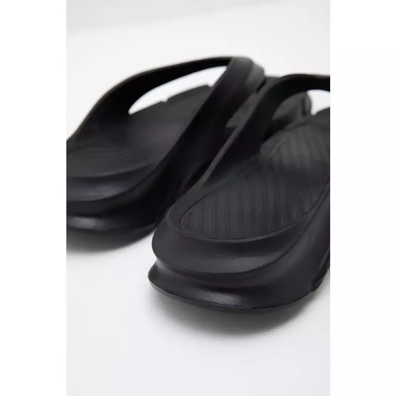 Jual Berrybenka Label MEN DIGGER SANDAL BLACK Original 2026 | ZALORA ...
