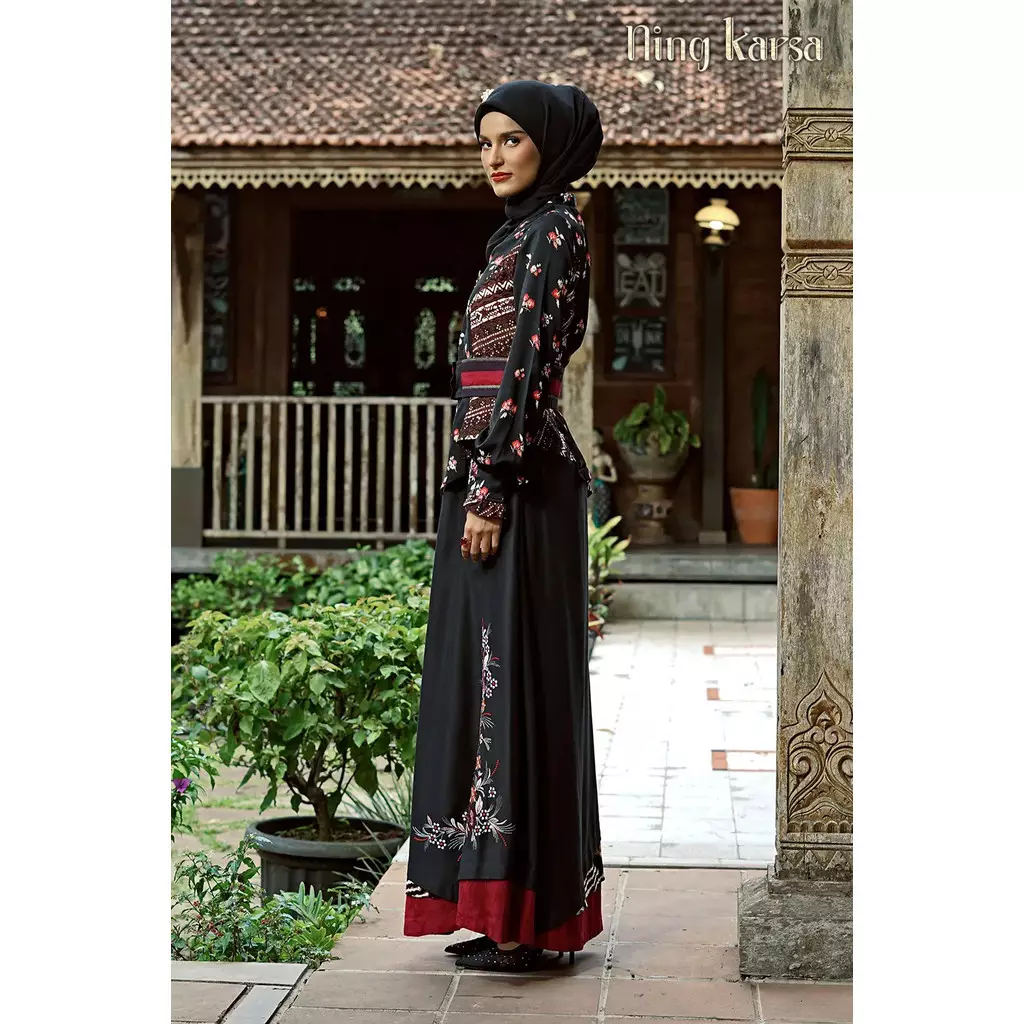 Jual Tuneeca TUNEECA Gamis Ronna Raya Original 2025 | ZALORA Indonesia