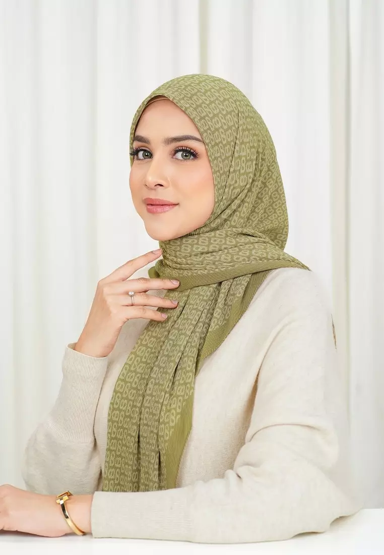 Buy Buttonscarves Tapis Pleated Square - Olive 2026 Online | ZALORA