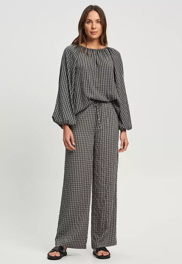 Buy Willa Idles Blouse 2025 Online | ZALORA