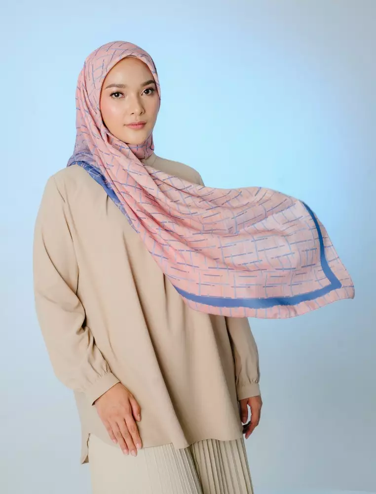 Jual ZOYA CAPELLA Scarf Peach - Kerudung Hijab Segiempat Motif With ...