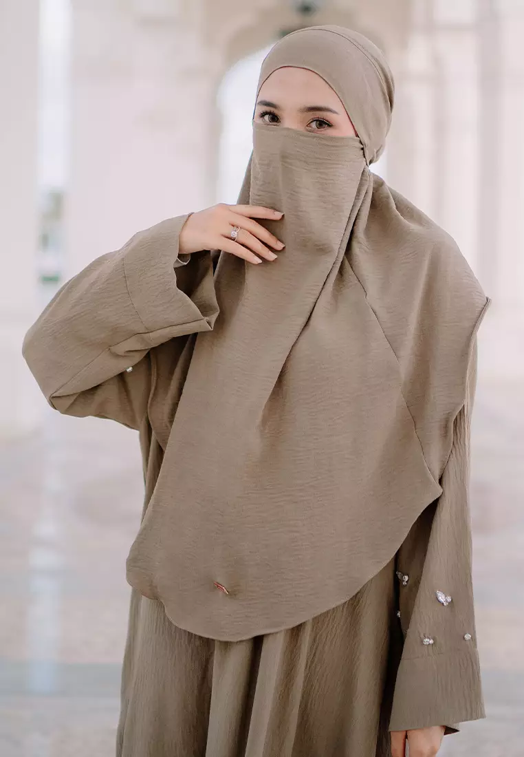 Jual Lozy Hijab Haiba Abaya Set Hazelnut Original 2024 | ZALORA Indonesia