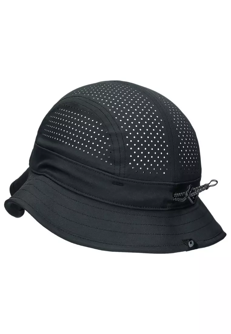 Buy ASICS PERFORMANCE RUN BUCKET HAT UNISEX (BLACK) Online | ZALORA ...