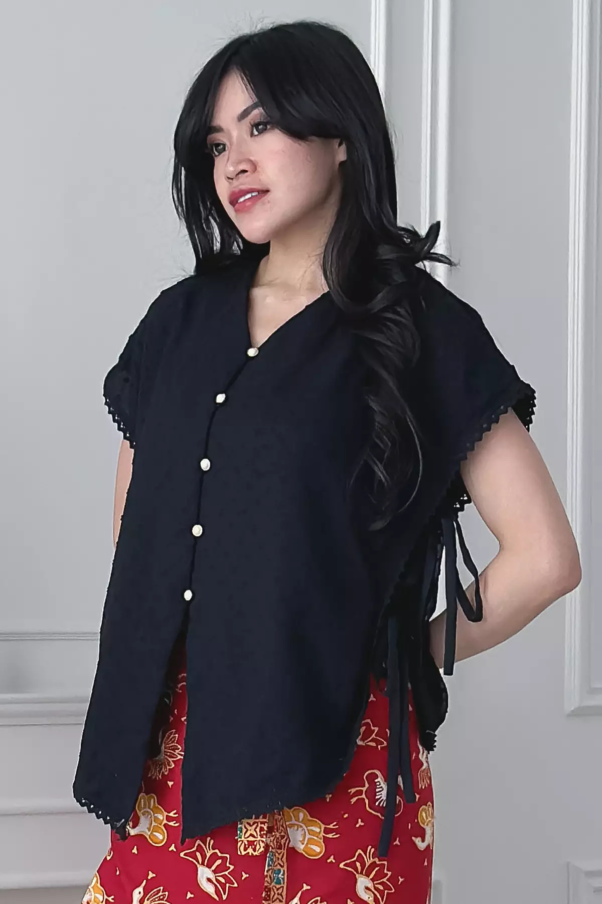 Jual DhieVine Batik Viveka Hitam Kebaya Vest Original 2025 | ZALORA ...