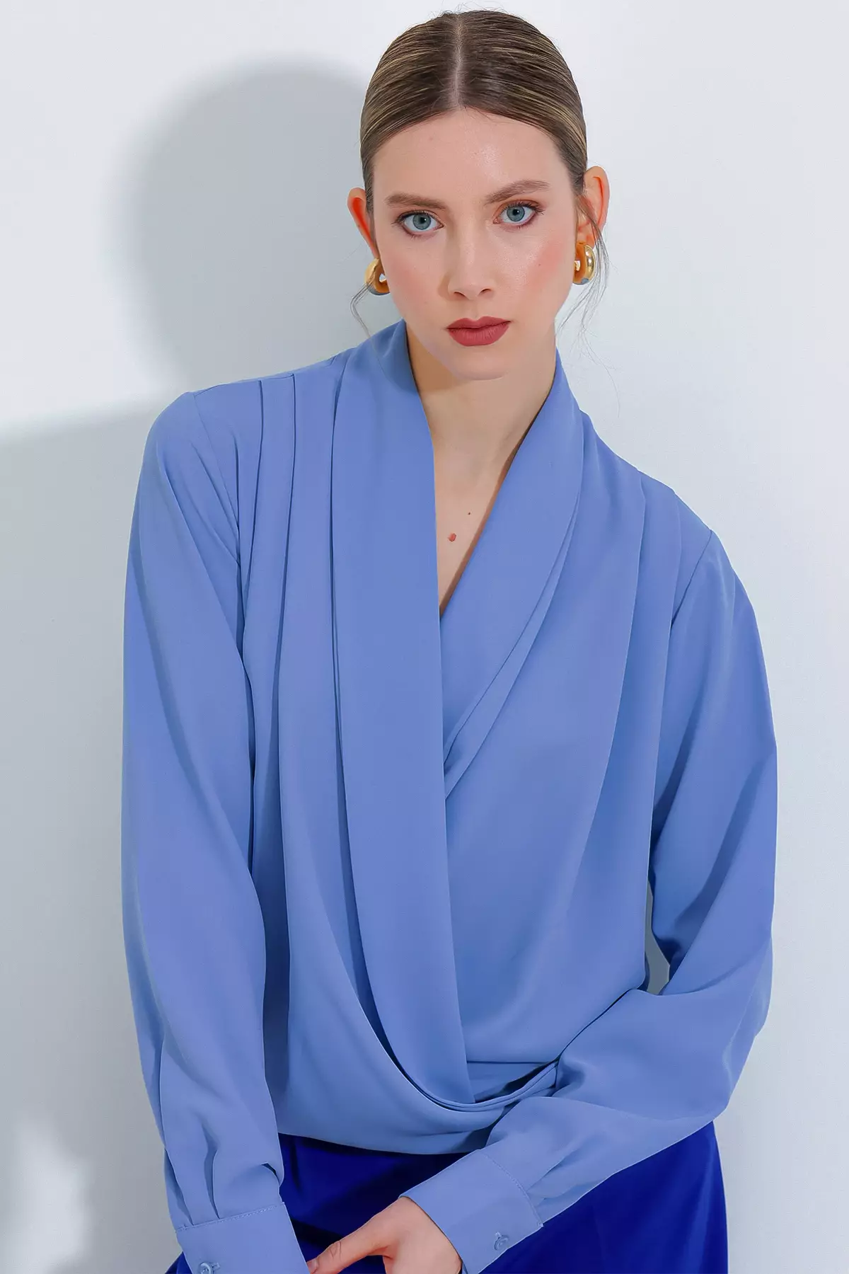 Jual Bigdart Blue Double Breasted Collar Flowing Satin Blouse Original 2024 | ZALORA Indonesia