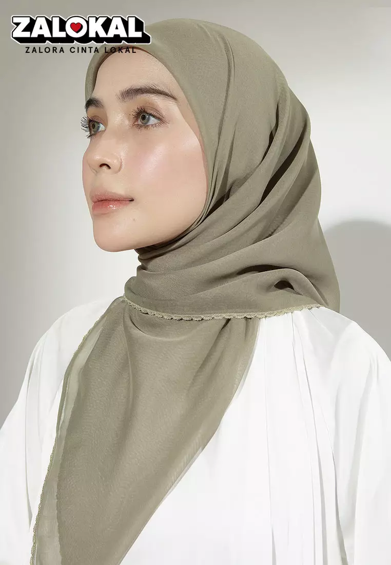 Jual Lozy Hijab Paris Embroidery Signature Square (Lozy X Hamidah ...