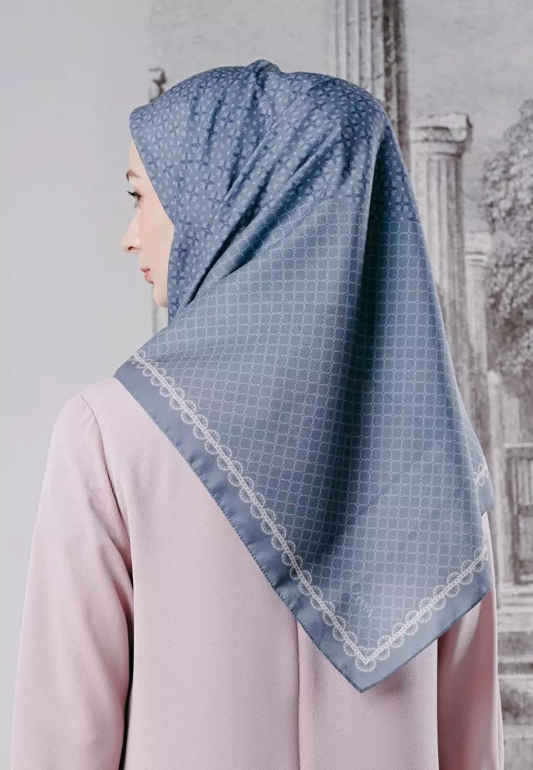 Jual ZOYA Zoya LUNARIA Scarf Blue - Kerudung Hijab Segiempat Motif With ...