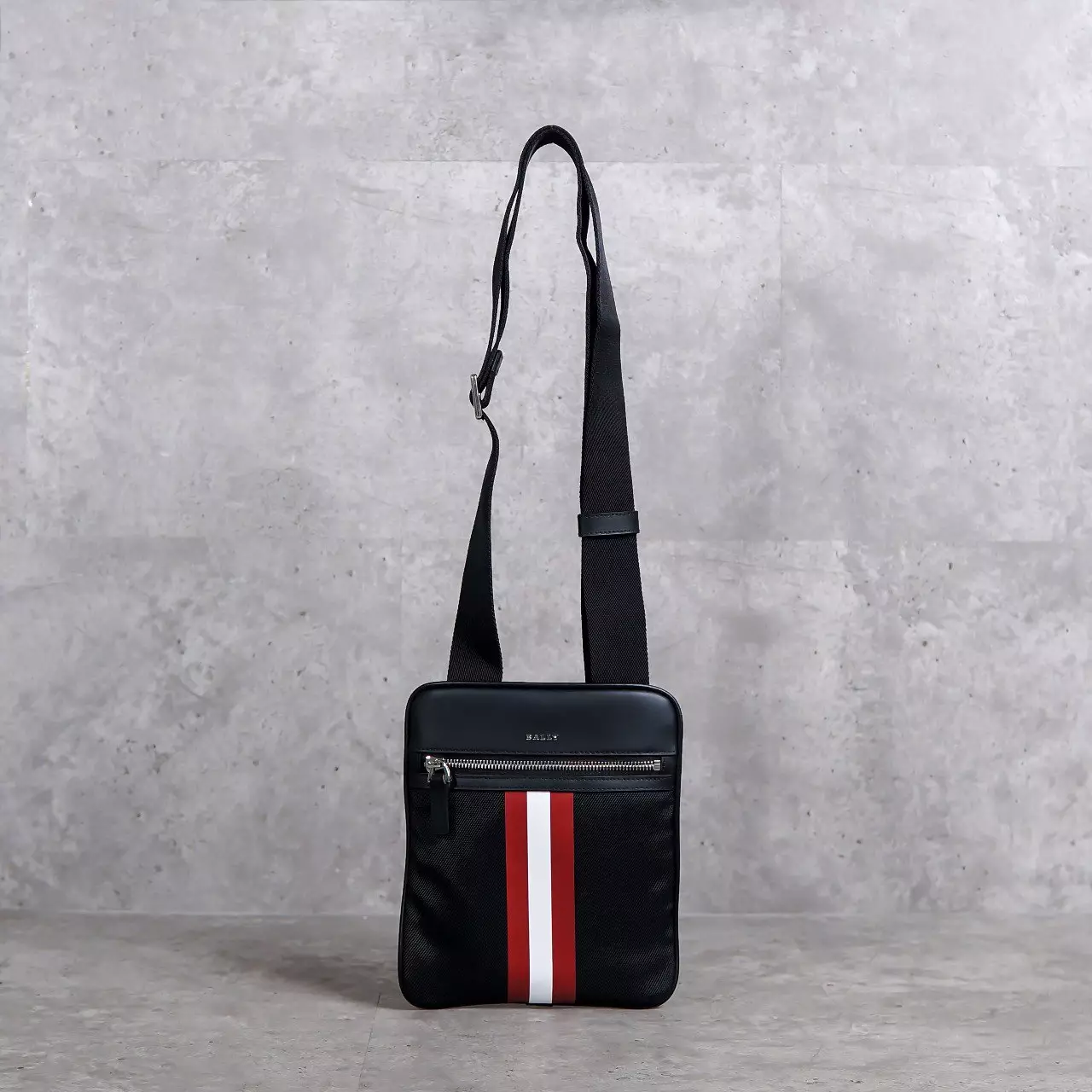 Jual BALLY Tas BALLY TELFORD STRIPE RED BLACK SHOULDER BAG 100% ...