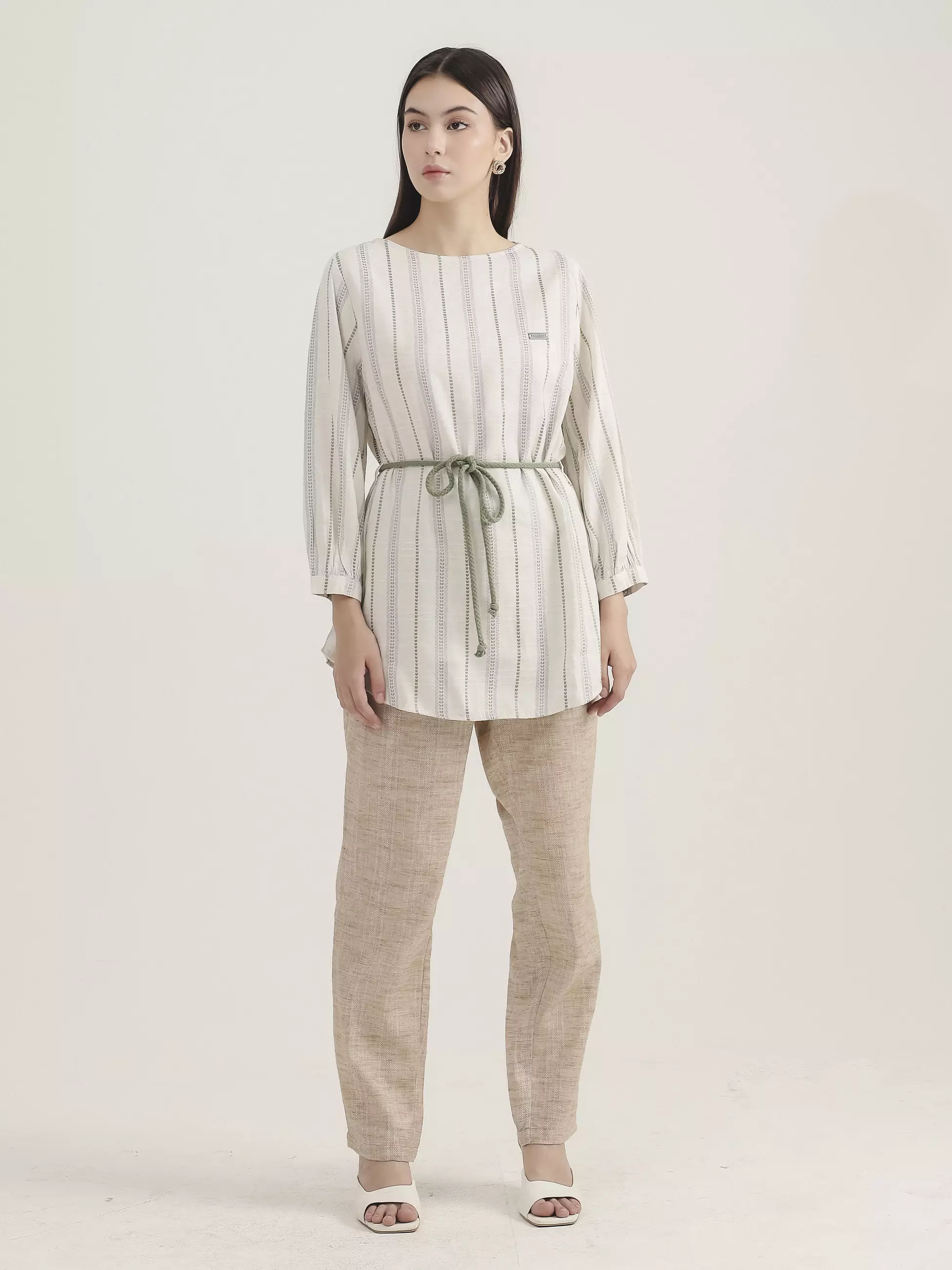 Jual EXPAND Virna Blouse Original 2025 | ZALORA Indonesia