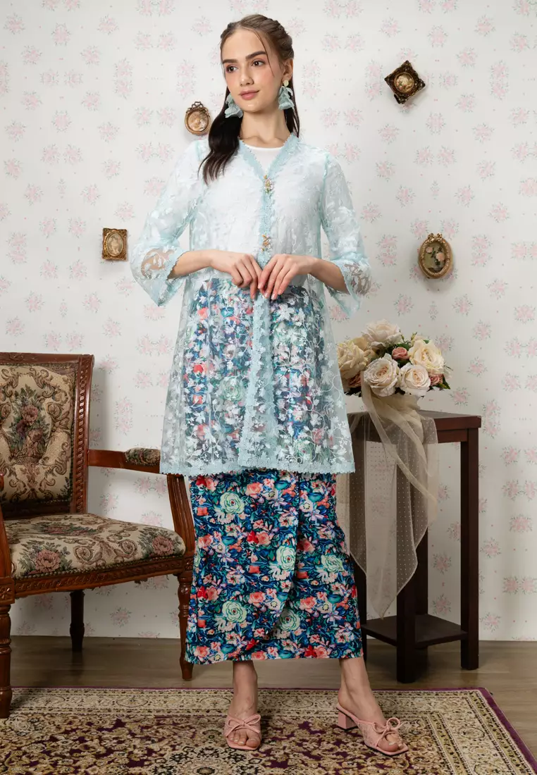 Buy Lubna AURA LONG LACE KEBAYA SET Online | ZALORA Malaysia