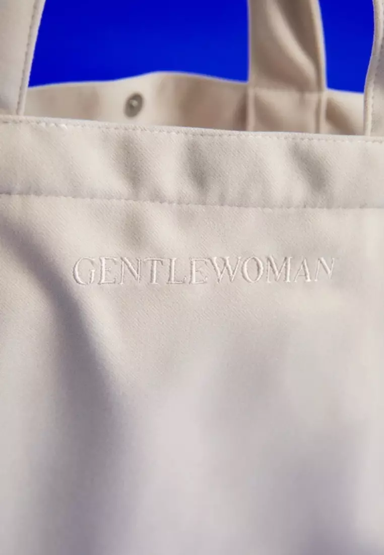 Jual GENTLEWOMAN GTWM Logo Box Tote Bag Original 2025 | ZALORA Indonesia