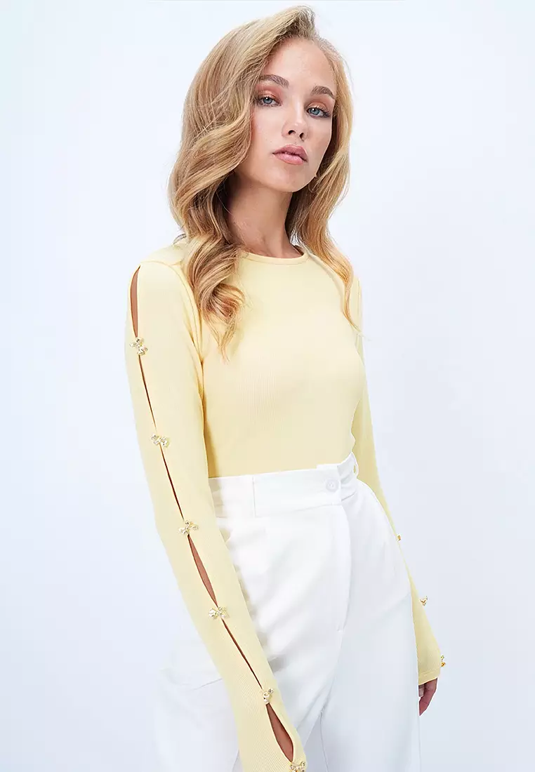 Jual Alacati Bow Rib Blouse Original 2026 | ZALORA Indonesia