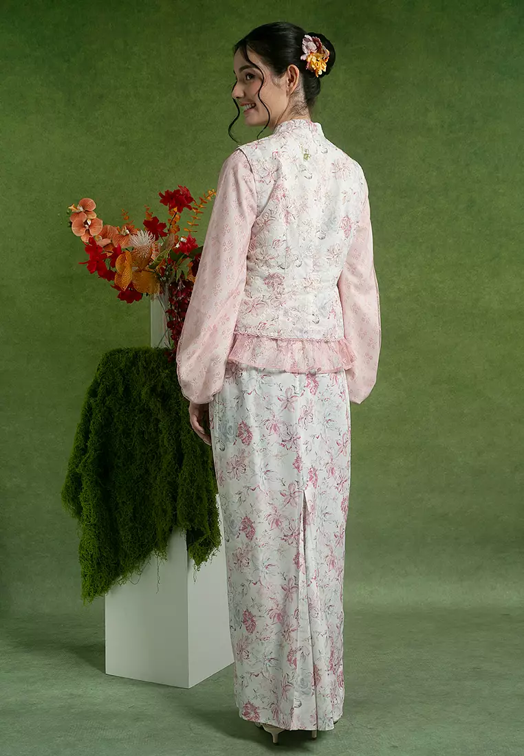 Buy Lubna Hana Kurung Modern Embroidered Set 2026 Online | ZALORA ...