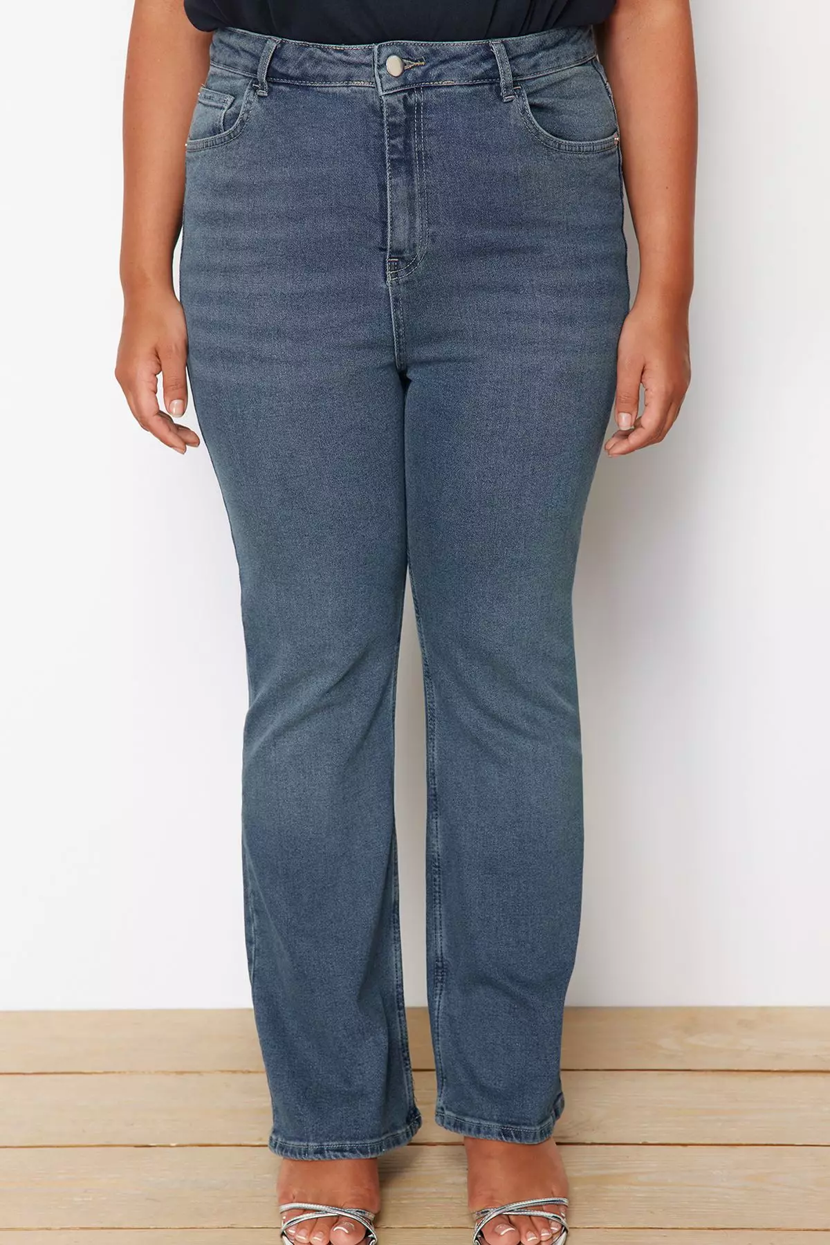 Buy Trendyol Curve High Waist Spanish Leg Jeans 2026 Online | ZALORA