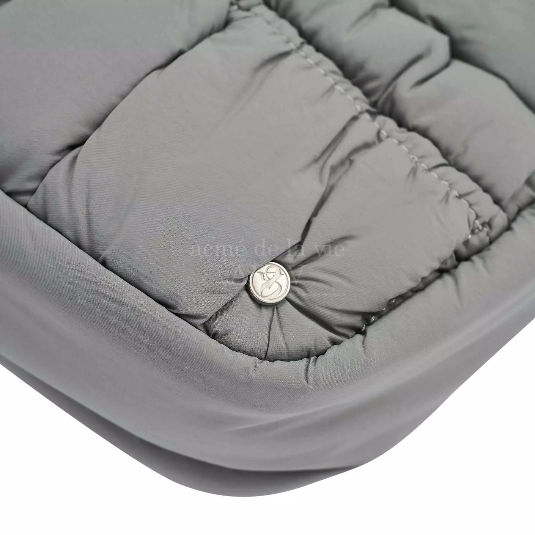 Jual Acme De La Vie NEW SYMBOL RIVET QUILTING CROSS BAG GRAY Original ...