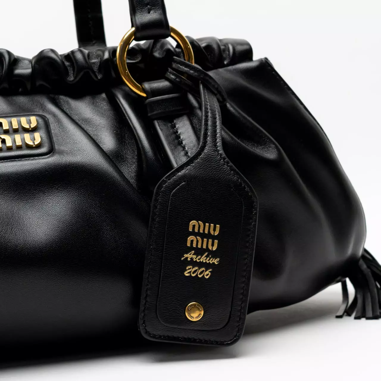 Jual MIU MIU Medium Joie Nappa Leather Shoulder Bag Black Original 2025 ...