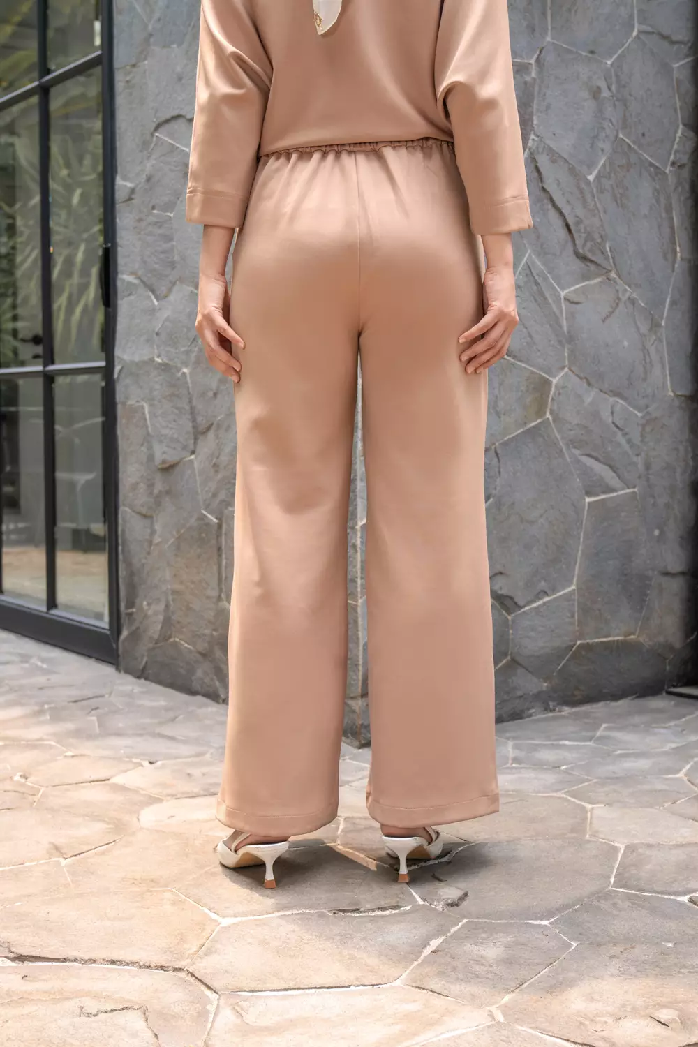 Jual KLAMBY Klamby - Oline Pants Caramel Original 2025 | ZALORA Indonesia