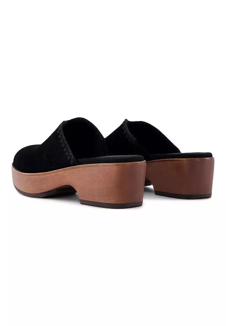 Jual TOMS Women Addison Clog Deco Black Original 2025 | ZALORA Indonesia