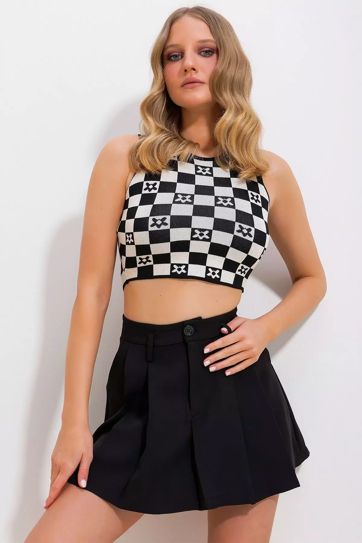 Buy Alacati Checkerboard Crop Top 2025 Online | ZALORA Philippines