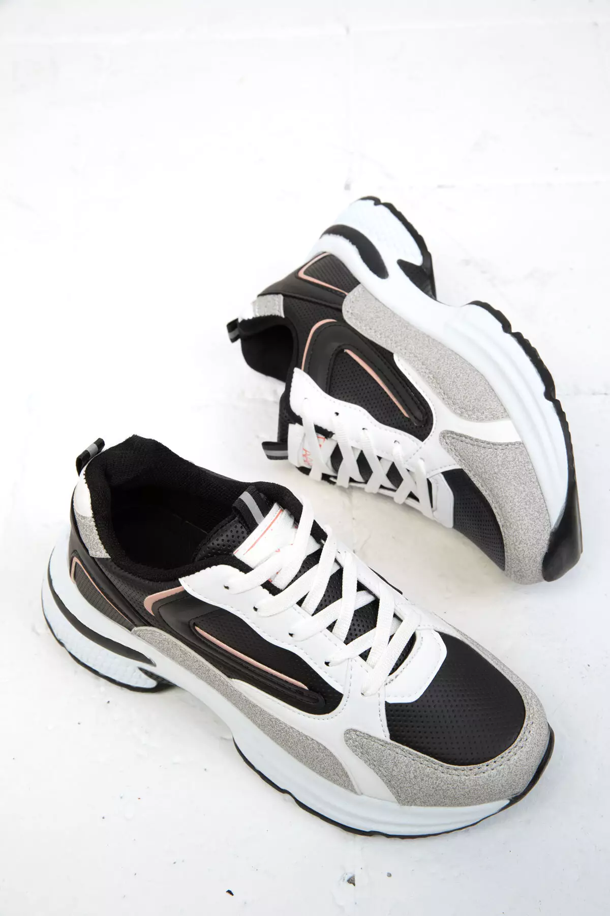 Buy Soho Women's Sneaker 19686 - Ice, Black, Powder 2025 Online | ZALORA