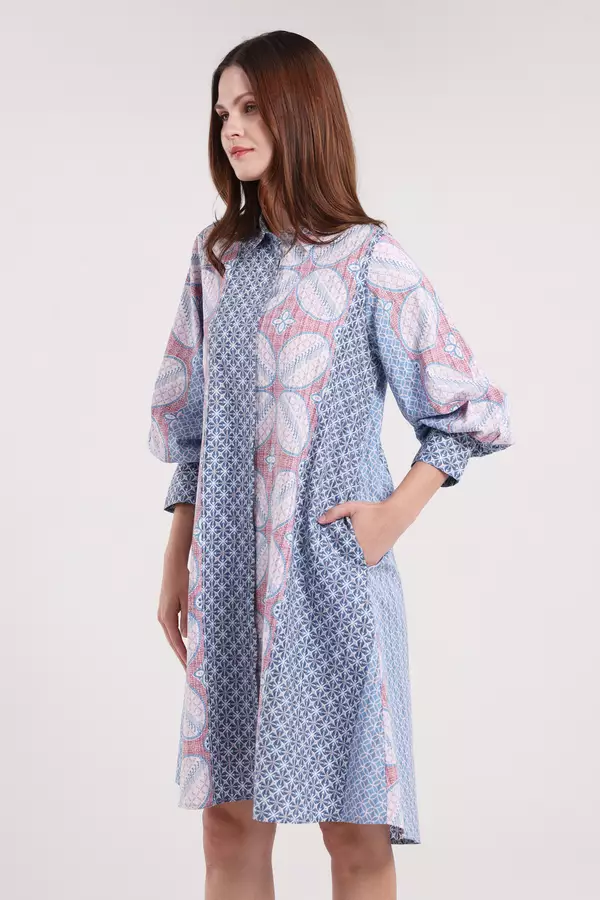 Jual Minimal MINIMAL - Namira - Gaun Katun Motif Kawung - Blue/Pink ...