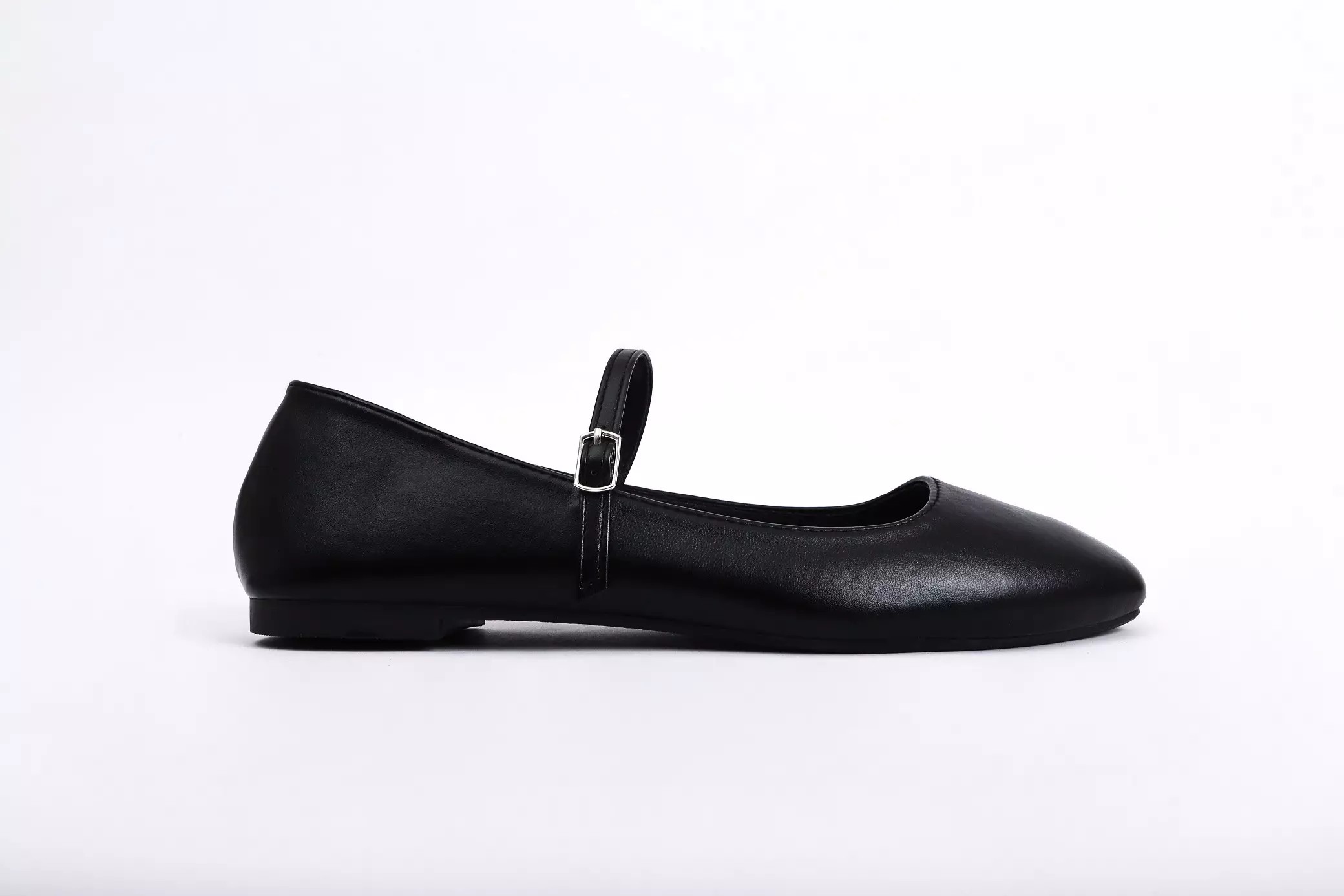 Jual The Little Things She Needs The Little Things She Needs - SOFIA ...