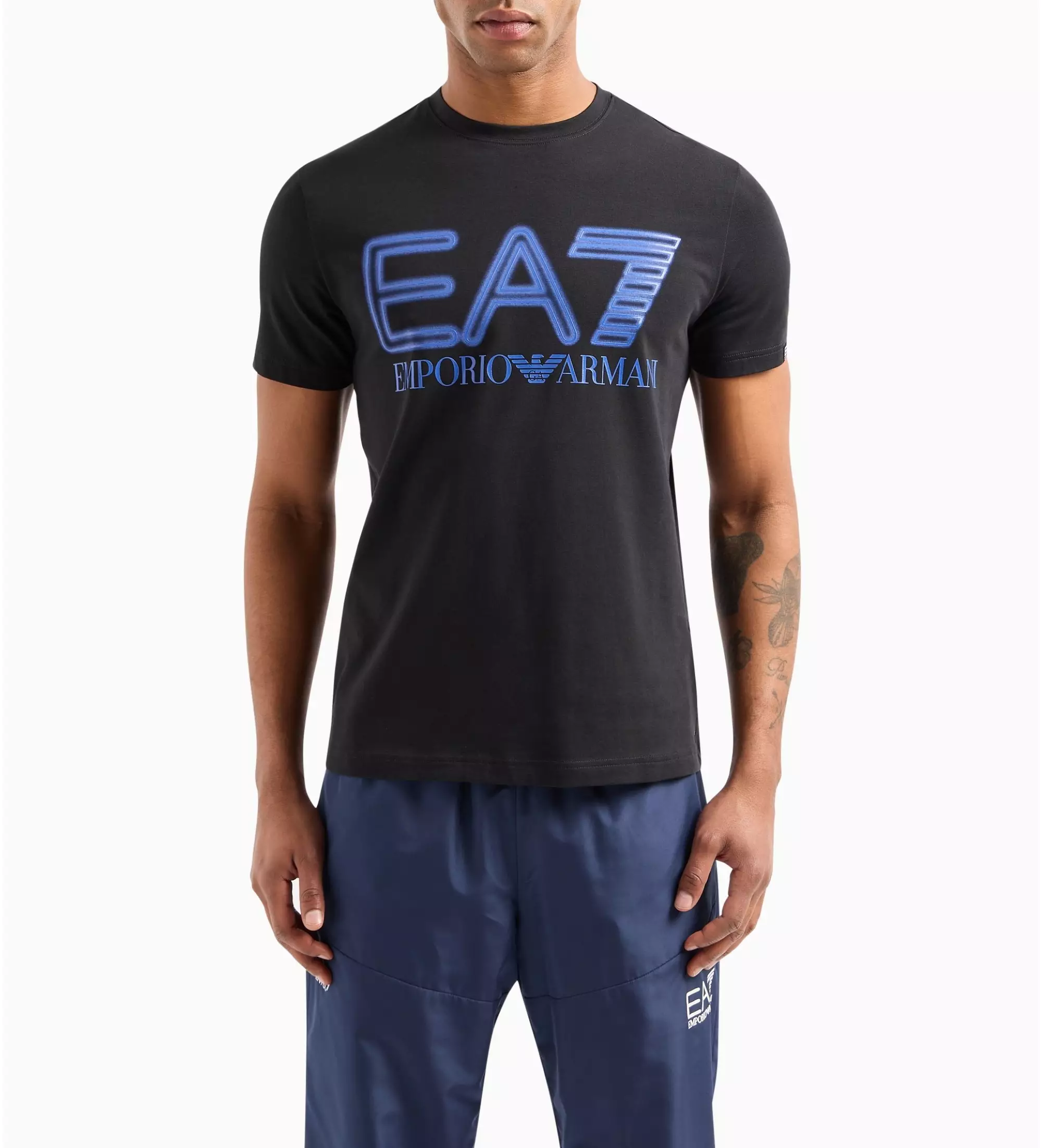 Jual EA7 Emporio Armani LOGO SERIES M T-SHIRT Original 2025 | ZALORA Indonesia