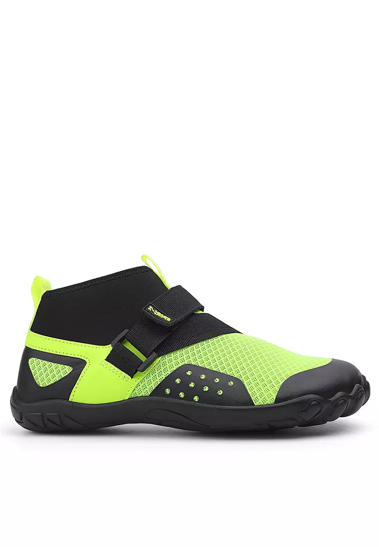 Sports Shoes For Men | Sale Up to 90% @ ZALORA Malaysia
